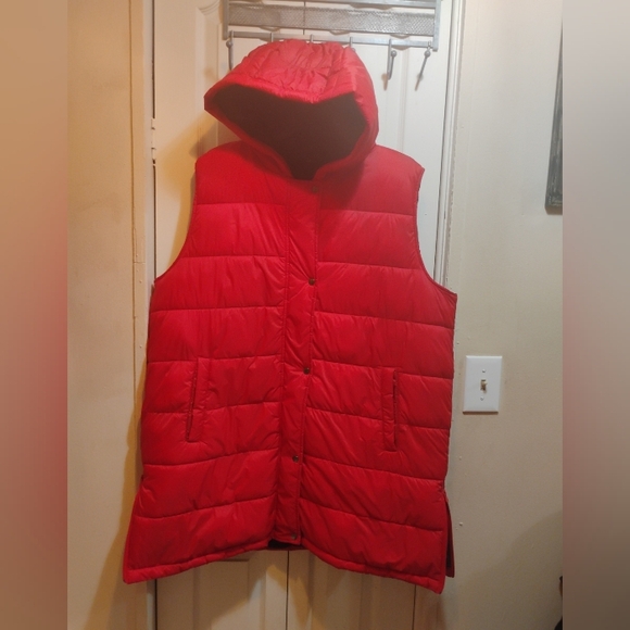 Swiss Tech | Jackets & Coats | Swiss Tech Red Puffer Vest | Poshmark